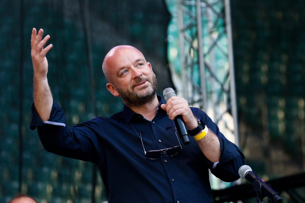 Funeral Speech Examples: Saying Goodbye With Love